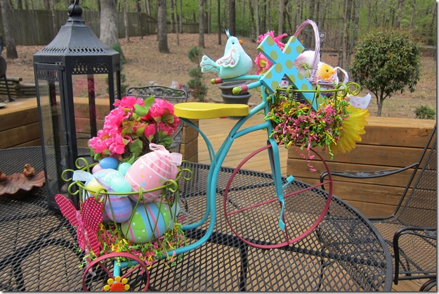 Queenie Eileenie: Easter Décor Starts at the Door!